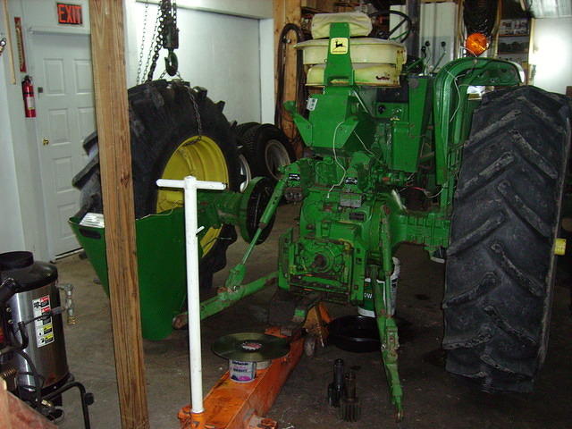 John Deere 3020